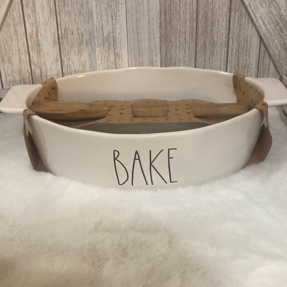 Rae Dunn | Dining | Rae Dunn Bake Casserole Dish With Wooden Spoon ...